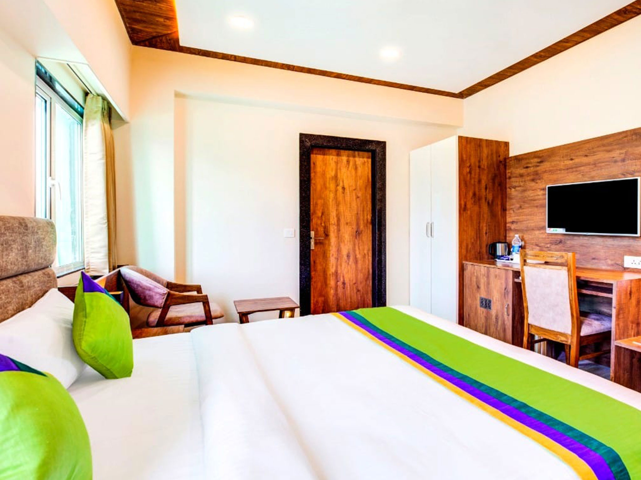 Hotel in Udaipur Near Railway Station | Hotel Opulence Inn