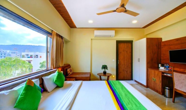 Hotel in Udaipur Near Railway Station | Hotel Opulence Inn